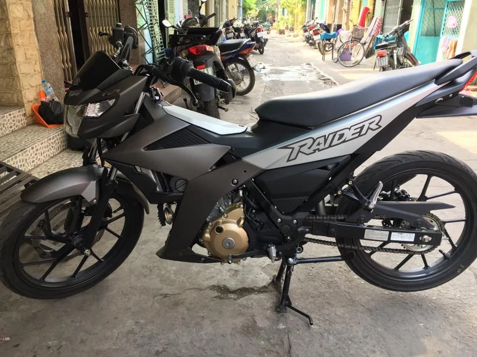 Suzuki Raider J 2013 Motosiklet Modeli Teknik Detaylar ve Servis Rehberi